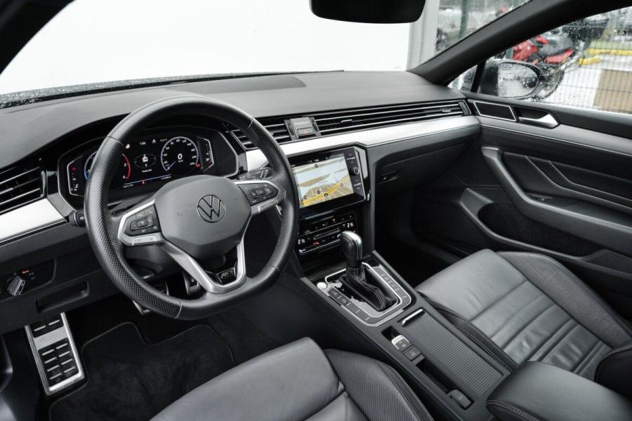 Melns Volkswagen Passat 2023 Rīga, ar dzinēja tilpumu 2.00 L un nobraukumu 148 tūkst. km par 24950 €, foto 35 vietnē AUTOMOTO.COM.LV