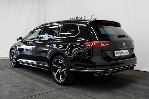 Black Volkswagen Passat 2023 in Tallinn, with an engine capacity of 2.00 L and mileage of 137 thousand km for 24900 €, photo 4 on AUTOMOTO.COM.LV