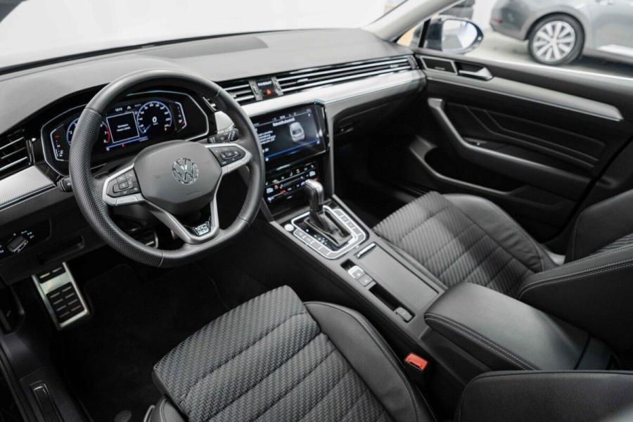 Melns Volkswagen Passat 2023 Tallina, ar dzinēja tilpumu 2.00 L un nobraukumu 137 tūkst. km par 24900 €, foto 9 vietnē AUTOMOTO.COM.LV