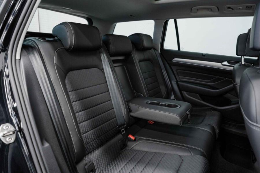 Melns Volkswagen Passat 2023 Tallina, ar dzinēja tilpumu 2.00 L un nobraukumu 137 tūkst. km par 24900 €, foto 14 vietnē AUTOMOTO.COM.LV