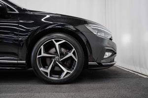 Melns Volkswagen Passat 2023 Tallina, ar dzinēja tilpumu 2.00 L un nobraukumu 137 tūkst. km par 24900 €, foto 17 vietnē AUTOMOTO.COM.LV