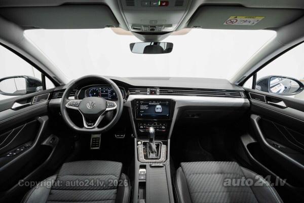 Black Volkswagen Passat 2023 in Tallinn, with an engine capacity of 2.00 L and mileage of 137 thousand km for 24900 €, photo 10 on AUTOMOTO.COM.LV