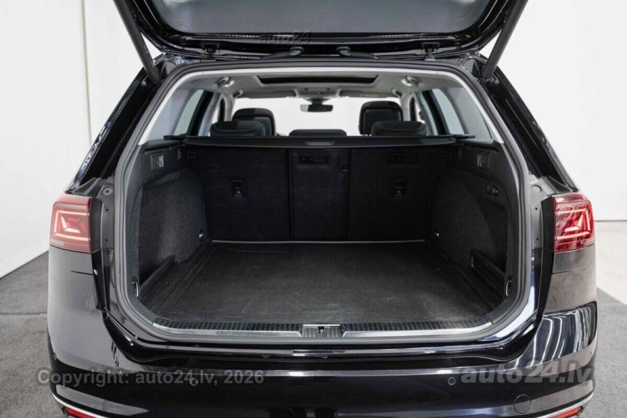 Melns Volkswagen Passat 2023 Tallina, ar dzinēja tilpumu 2.00 L un nobraukumu 137 tūkst. km par 24900 €, foto 16 vietnē AUTOMOTO.COM.LV