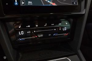 Melns Volkswagen Passat 2023 Viļņa, ar dzinēja tilpumu 2.00 L un nobraukumu 156 tūkst. km par 19044 €, foto 18 vietnē AUTOMOTO.COM.LV