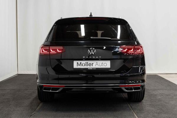 Melns Volkswagen Passat 2023 Tallina, ar dzinēja tilpumu 2.00 L un nobraukumu 150 tūkst. km par 24400 €, foto 6 vietnē AUTOMOTO.COM.LV