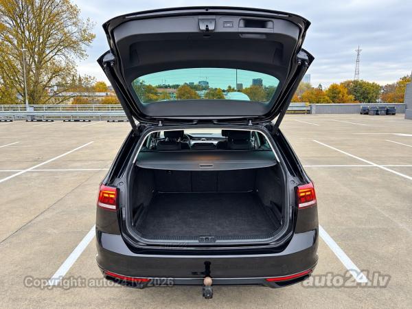 Black Volkswagen Passat 2023 in Tallinn, with an engine capacity of 2.00 L and mileage of 165 thousand km for 19900 €, photo 9 on AUTOMOTO.COM.LV
