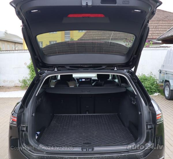 Melns Volkswagen Passat 2024 Tallina, ar dzinēja tilpumu 2.00 L un nobraukumu 76 tūkst. km par 34990 €, foto 5 vietnē AUTOMOTO.COM.LV