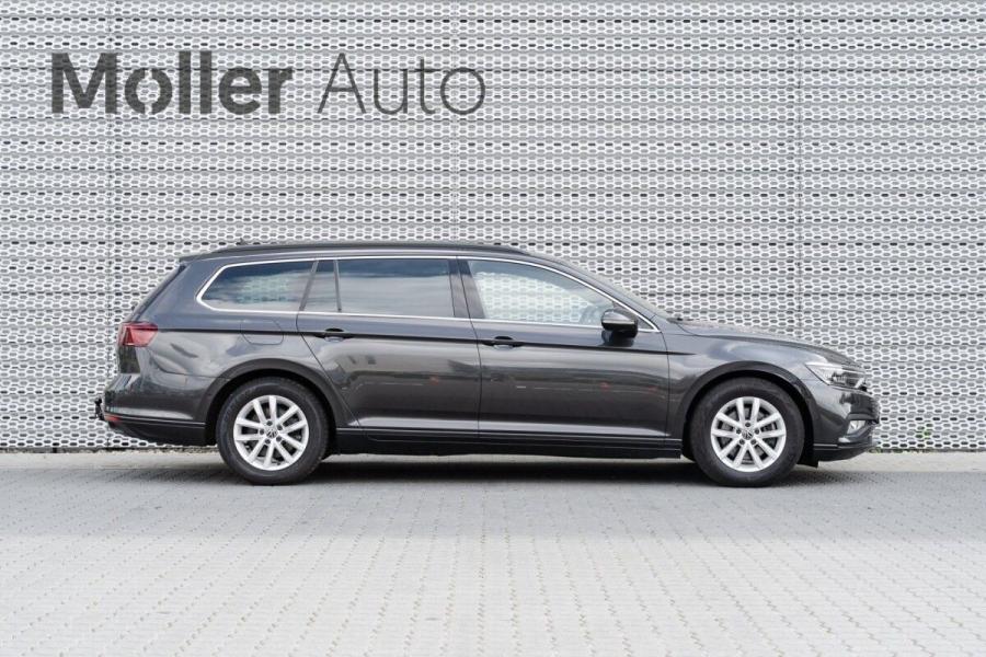 Black Volkswagen Passat 2024 in Marupe, with an engine capacity of 2.00 L and mileage of 132 thousand km for 25400 €, photo 6 on AUTOMOTO.COM.LV