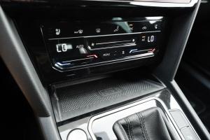 Black Volkswagen Passat 2024 in Marupe, with an engine capacity of 2.00 L and mileage of 132 thousand km for 25400 €, photo 25 on AUTOMOTO.COM.LV