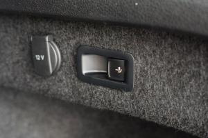 Black Volkswagen Passat 2024 in Marupe, with an engine capacity of 2.00 L and mileage of 132 thousand km for 25400 €, photo 32 on AUTOMOTO.COM.LV