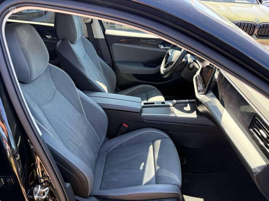 Melns Volkswagen Passat 2024 Viļņa, ar dzinēja tilpumu 1.50 L un nobraukumu 105 tūkst. km par 24900 €, foto 16 vietnē AUTOMOTO.COM.LV