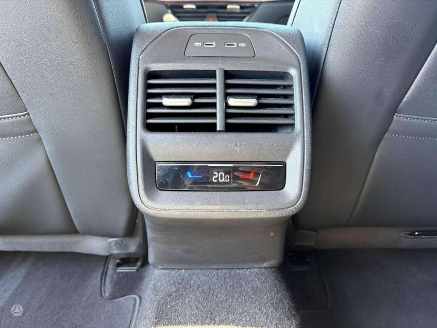 Melns Volkswagen Passat 2024 Viļņa, ar dzinēja tilpumu 1.50 L un nobraukumu 105 tūkst. km par 24900 €, foto 18 vietnē AUTOMOTO.COM.LV