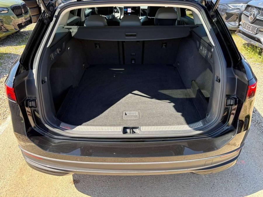Melns Volkswagen Passat 2024 Viļņa, ar dzinēja tilpumu 1.50 L un nobraukumu 105 tūkst. km par 24900 €, foto 31 vietnē AUTOMOTO.COM.LV