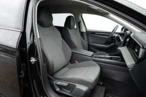 Black Volkswagen Passat 2024 in Riga, with an engine capacity of 1.50 L and mileage of 37 thousand km for 26800 €, photo 6 on AUTOMOTO.COM.LV