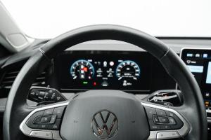 Black Volkswagen Passat 2024 in Riga, with an engine capacity of 1.50 L and mileage of 37 thousand km for 26800 €, photo 15 on AUTOMOTO.COM.LV