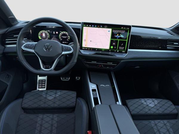 Black Volkswagen Passat 2024 in Parnu, with an engine capacity of 1.50 L and mileage of 58 thousand km for 36900 €, photo 7 on AUTOMOTO.COM.LV