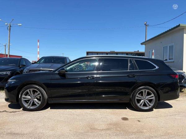 Black Volkswagen Passat 2024 in Vilnius, with an engine capacity of 1.50 L and mileage of 105 thousand km for 24200 €, photo 8 on AUTOMOTO.COM.LV
