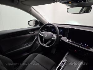 Black Volkswagen Passat 2024 in Tallinn, with an engine capacity of 1.50 L and mileage of 35 thousand km for 26900 €, photo 12 on AUTOMOTO.COM.LV