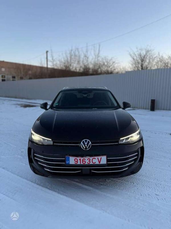 Melns Volkswagen Passat 2025 Panevēža, ar dzinēja tilpumu 1.50 L un nobraukumu 1000 tūkst. km par 30500 €, foto 3 vietnē AUTOMOTO.COM.LV