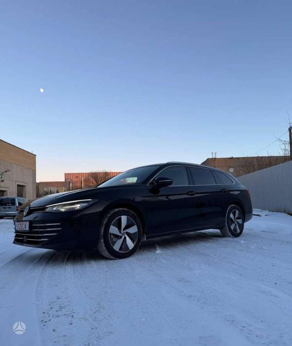 Melns Volkswagen Passat 2025 Panevēža, ar dzinēja tilpumu 1.50 L un nobraukumu 1000 tūkst. km par 30500 €, foto 7 vietnē AUTOMOTO.COM.LV