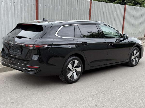 Melns Volkswagen Passat 2025 Vilkaviškis, ar dzinēja tilpumu 1.97 L un nobraukumu 40 tūkst. km par 29000 €, foto 4 vietnē AUTOMOTO.COM.LV