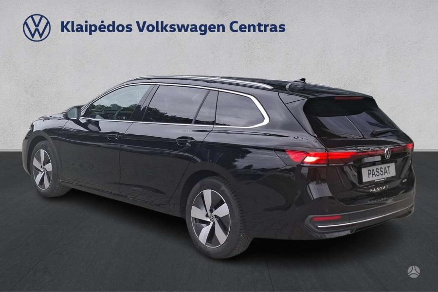 Melns Volkswagen Passat 2025 Klaipėda, ar dzinēja tilpumu 1.50 L un nobraukumu 25 tūkst. km par 29000 €, foto 5 vietnē AUTOMOTO.COM.LV