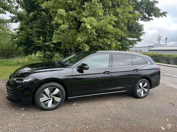 Melns Volkswagen Passat 2025 Kauņa, ar dzinēja tilpumu 1.50 L un nobraukumu 20 tūkst. km par 28300 €, foto 9 vietnē AUTOMOTO.COM.LV