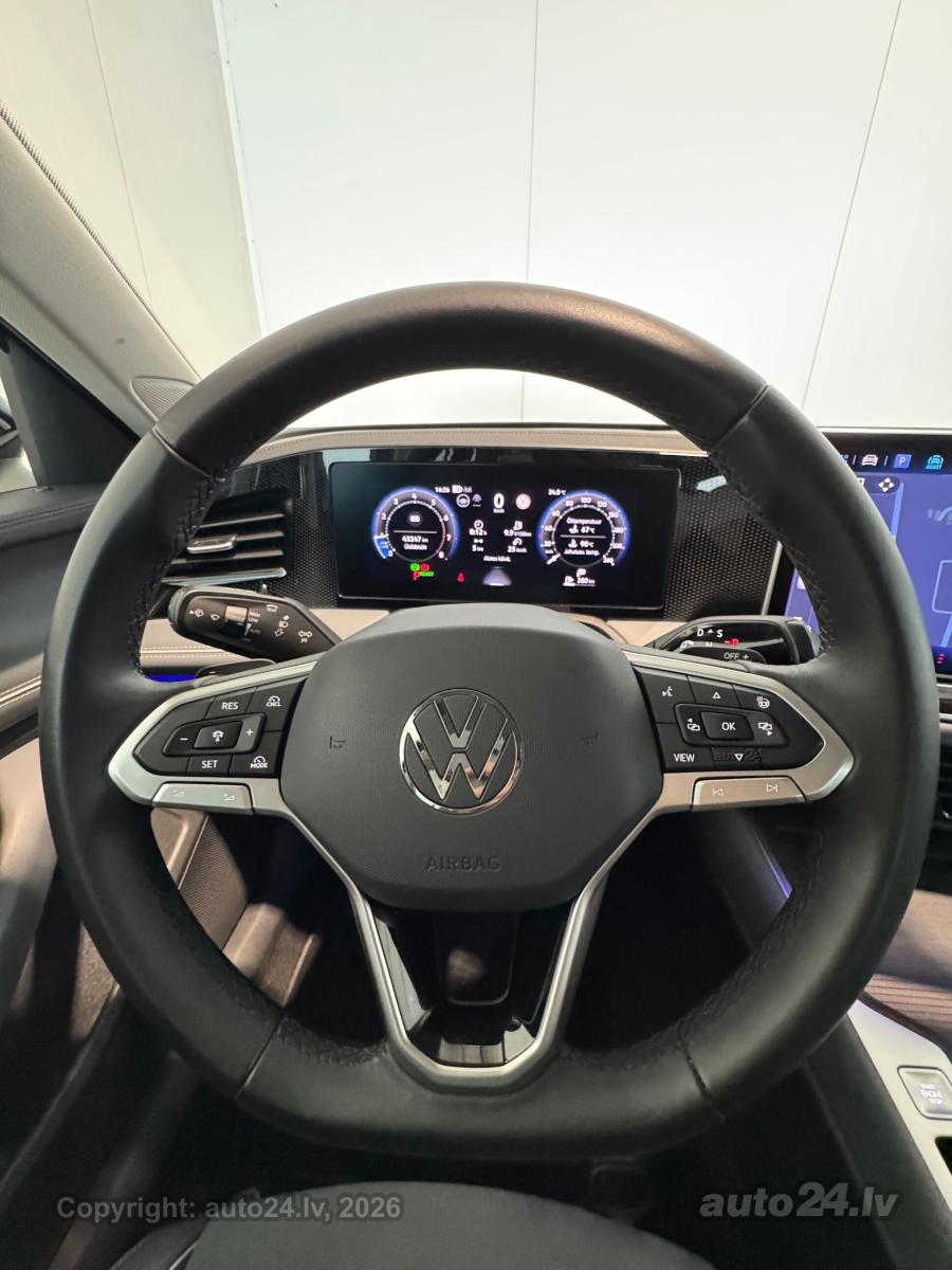 Black Volkswagen Passat 2025 in Tartu, with an engine capacity of 1.50 L and mileage of 43 thousand km for 27490 €, photo 8 on AUTOMOTO.COM.LV