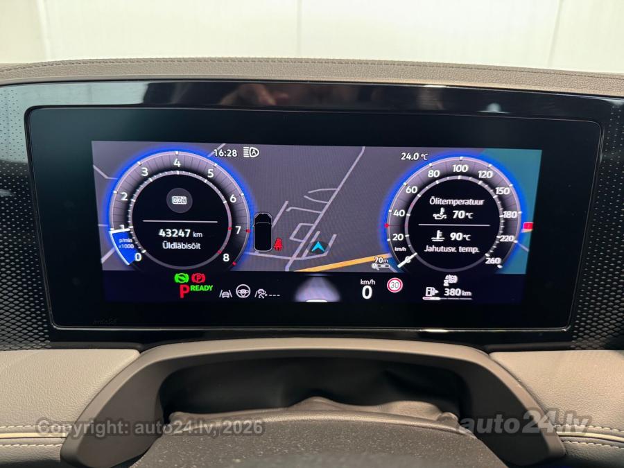 Black Volkswagen Passat 2025 in Tartu, with an engine capacity of 1.50 L and mileage of 43 thousand km for 27490 €, photo 12 on AUTOMOTO.COM.LV