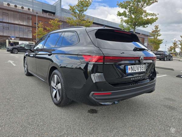 Melns Volkswagen Passat 2025 Klaipėda, ar dzinēja tilpumu 1.50 L un nobraukumu 33 tūkst. km par 28200 €, foto 7 vietnē AUTOMOTO.COM.LV