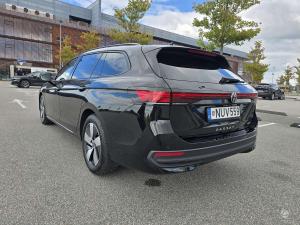 Black Volkswagen Passat 2025 in Klaipeda, with an engine capacity of 1.50 L and mileage of 33 thousand km for 28200 €, photo 7 on AUTOMOTO.COM.LV