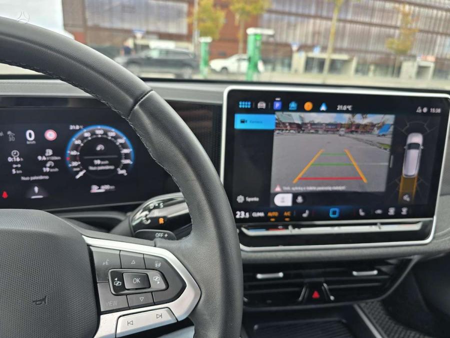 Black Volkswagen Passat 2025 in Klaipeda, with an engine capacity of 1.50 L and mileage of 33 thousand km for 28200 €, photo 14 on AUTOMOTO.COM.LV