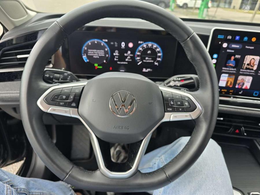 Black Volkswagen Passat 2025 in Klaipeda, with an engine capacity of 1.50 L and mileage of 33 thousand km for 28200 €, photo 16 on AUTOMOTO.COM.LV