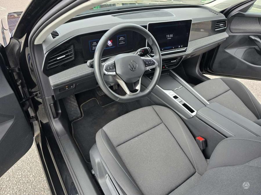 Black Volkswagen Passat 2025 in Klaipeda, with an engine capacity of 1.50 L and mileage of 33 thousand km for 28200 €, photo 19 on AUTOMOTO.COM.LV