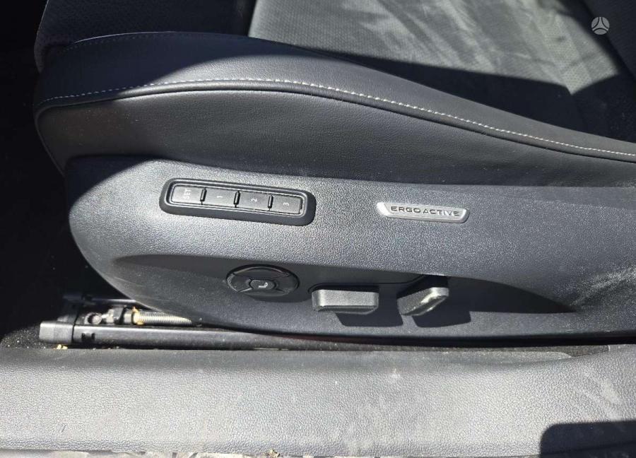 Melns Volkswagen Passat 2026 Klaipėda, ar dzinēja tilpumu 1.97 L un nobraukumu 7 tūkst. km par 11300 €, foto 18 vietnē AUTOMOTO.COM.LV