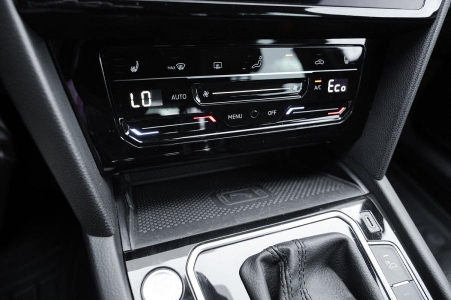 Zils Volkswagen Passat 2021 Mārupe, ar dzinēja tilpumu 1.40 L un nobraukumu 166 tūkst. km par 19850 €, foto 32 vietnē AUTOMOTO.COM.LV