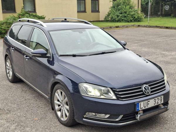 Zils Volkswagen Passat 2011 Šilutė, ar dzinēja tilpumu 1.97 L un nobraukumu 300 tūkst. km par 3000 €, foto 1 vietnē AUTOMOTO.COM.LV