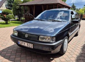 Blue Volkswagen Passat 1991 in Kaunas, with an engine capacity of 1.78 L and mileage of 94 thousand km for 2200 €, photo  on AUTOMOTO.COM.LV