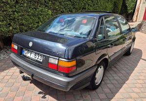 Blue Volkswagen Passat 1991 in Kaunas, with an engine capacity of 1.78 L and mileage of 94 thousand km for 2200 €, photo 6 on AUTOMOTO.COM.LV