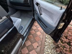 Blue Volkswagen Passat 1991 in Kaunas, with an engine capacity of 1.78 L and mileage of 94 thousand km for 2200 €, photo 23 on AUTOMOTO.COM.LV