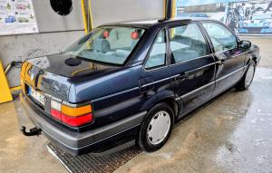 Blue Volkswagen Passat 1991 in Kaunas, with an engine capacity of 1.78 L and mileage of 94 thousand km for 2200 €, photo 37 on AUTOMOTO.COM.LV