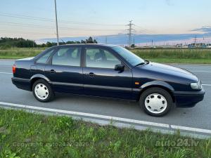 Синий Фольксваген Пассат 1994 в Таллин, объемом двигателя 2.00 л и пробегом 274 тыс. км за 1999 €, фото 7 на AUTOMOTO.COM.LV