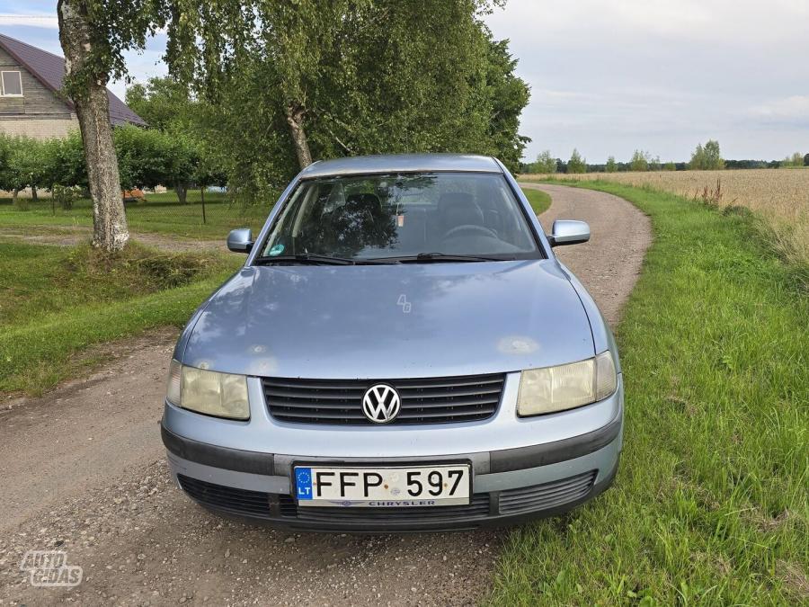 Zils Volkswagen Passat 1997 Šakiai, ar dzinēja tilpumu 1.90 L un nobraukumu 346 tūkst. km par 500 €, foto 3 vietnē AUTOMOTO.COM.LV