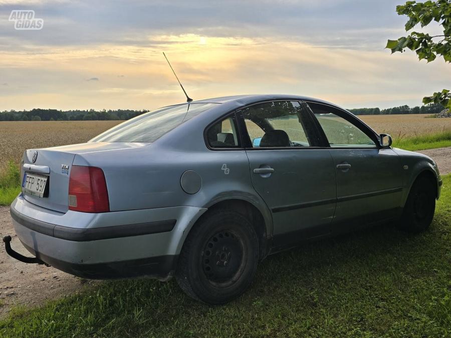 Zils Volkswagen Passat 1997 Šakiai, ar dzinēja tilpumu 1.90 L un nobraukumu 346 tūkst. km par 500 €, foto 6 vietnē AUTOMOTO.COM.LV