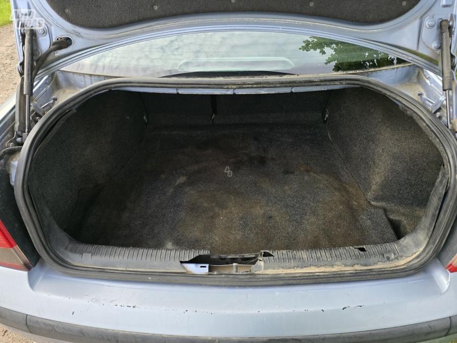 Zils Volkswagen Passat 1997 Šakiai, ar dzinēja tilpumu 1.90 L un nobraukumu 346 tūkst. km par 500 €, foto 14 vietnē AUTOMOTO.COM.LV