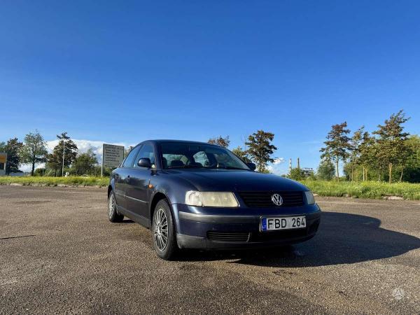 Zils Volkswagen Passat 1997 Panevēža, ar dzinēja tilpumu 1.90 L un nobraukumu 454 tūkst. km par 350 €, foto 2 vietnē AUTOMOTO.COM.LV