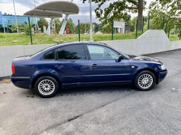 Zils Volkswagen Passat 1997 Šauļi, ar dzinēja tilpumu 1.60 L un nobraukumu 288 tūkst. km par 699 €, foto 4 vietnē AUTOMOTO.COM.LV