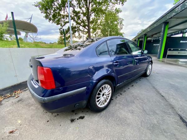 Zils Volkswagen Passat 1997 Šauļi, ar dzinēja tilpumu 1.60 L un nobraukumu 288 tūkst. km par 699 €, foto 6 vietnē AUTOMOTO.COM.LV