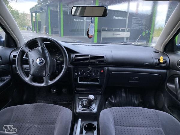 Zils Volkswagen Passat 1997 Šauļi, ar dzinēja tilpumu 1.60 L un nobraukumu 288 tūkst. km par 699 €, foto 8 vietnē AUTOMOTO.COM.LV
