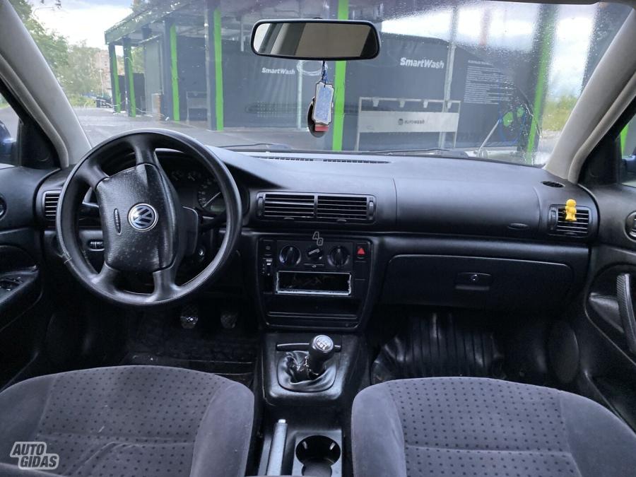 Zils Volkswagen Passat 1997 Šauļi, ar dzinēja tilpumu 1.60 L un nobraukumu 288 tūkst. km par 699 €, foto 9 vietnē AUTOMOTO.COM.LV